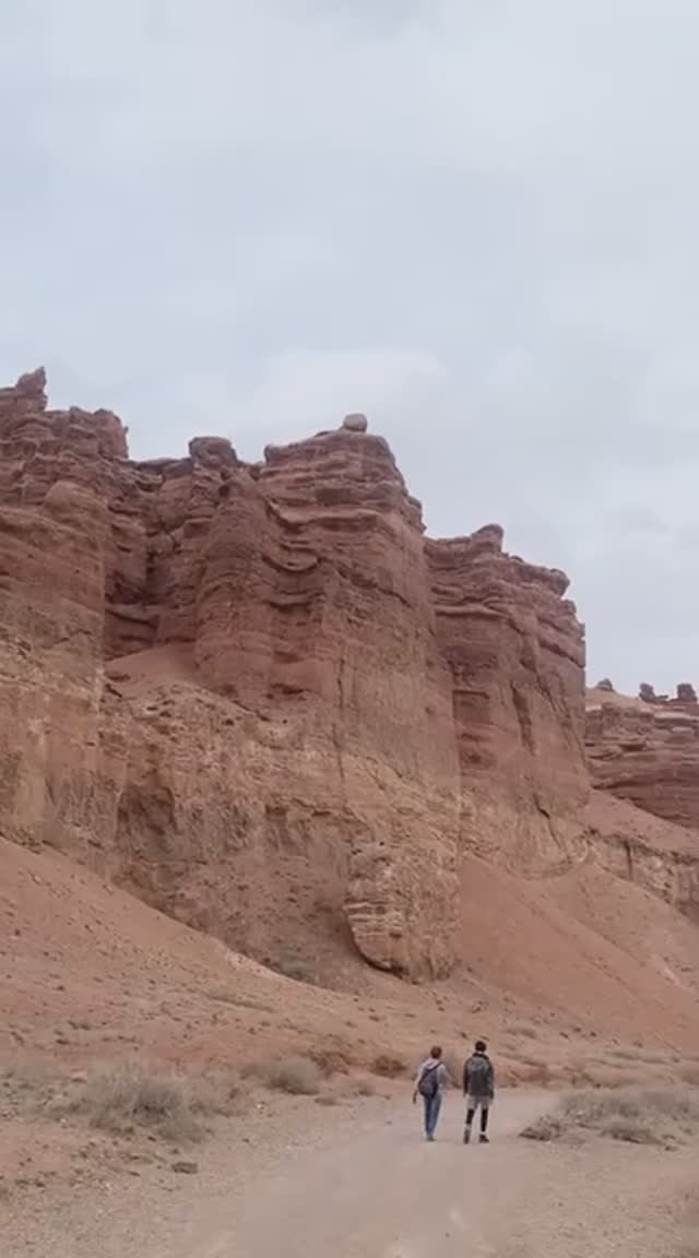 Ещё видео Чарынского каньона. Казахстан, юго-восток, ближе к границе  с Китаем. Май 2023 г.