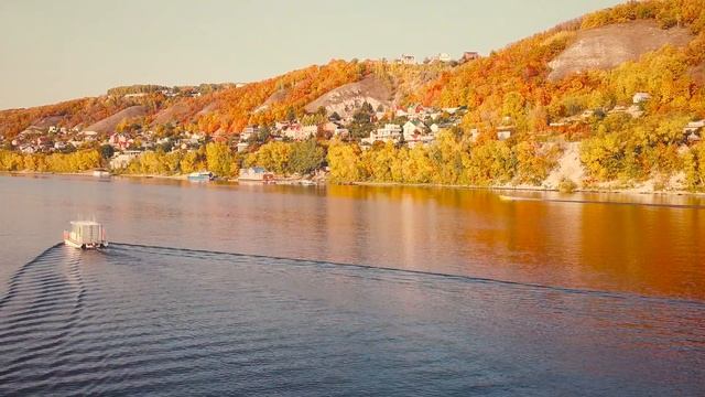 Мобильные ПлавДачи. Производство небольших кабинных понтонных катеров.