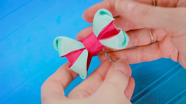 Как сделать маленький бантик из лет. Бантики из лент. Мария Калугина.