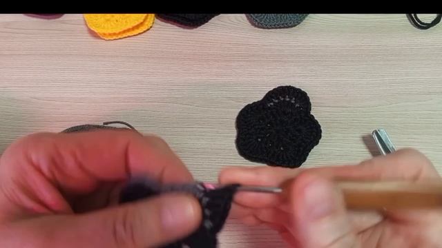 Давайте свяжем Африканскую синичку!