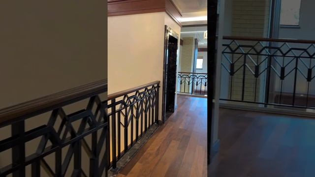 Готовый интерьер загородного дома 900 м² – новый коттедж полностью под ключ – в продаже!