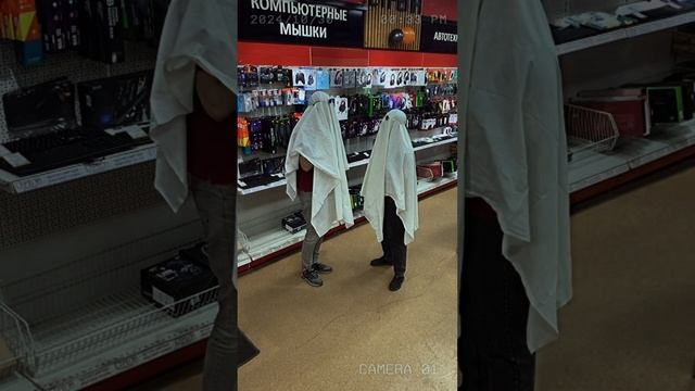 Что происходит в магазине?