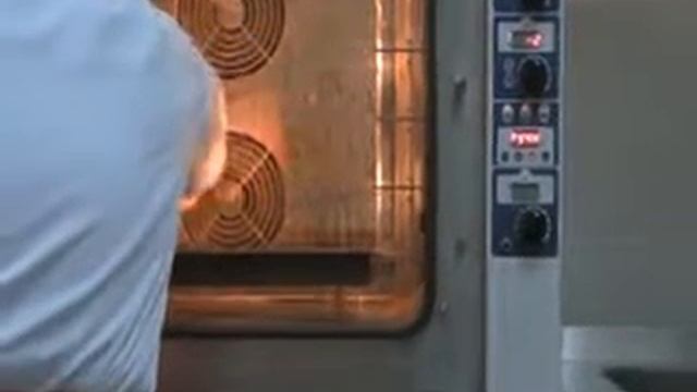 Омлет и круассаны в пароконвектомате