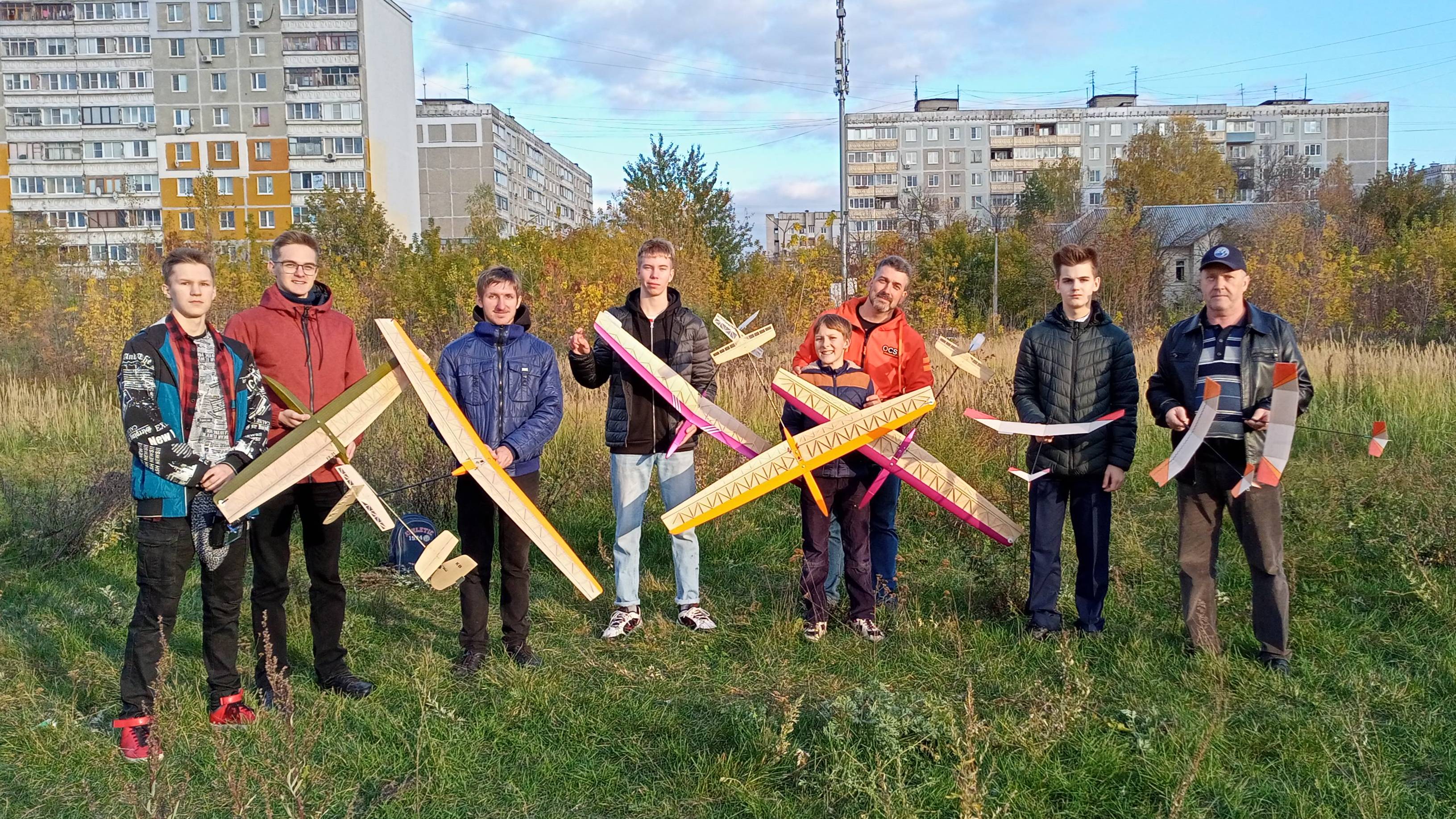 Осенняя тренировка учащихся клуба "Юный авиатор".