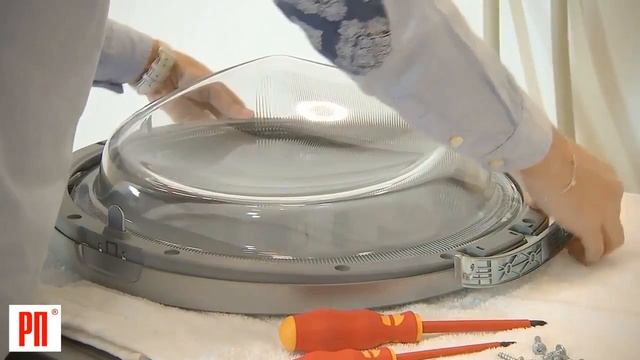 Перенесение петлей дверцы сушильной машины Electrolux myPRO на другую сторону