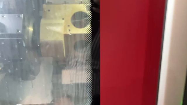 Люди и станки. Токарно-фрезерные работы по металлу.