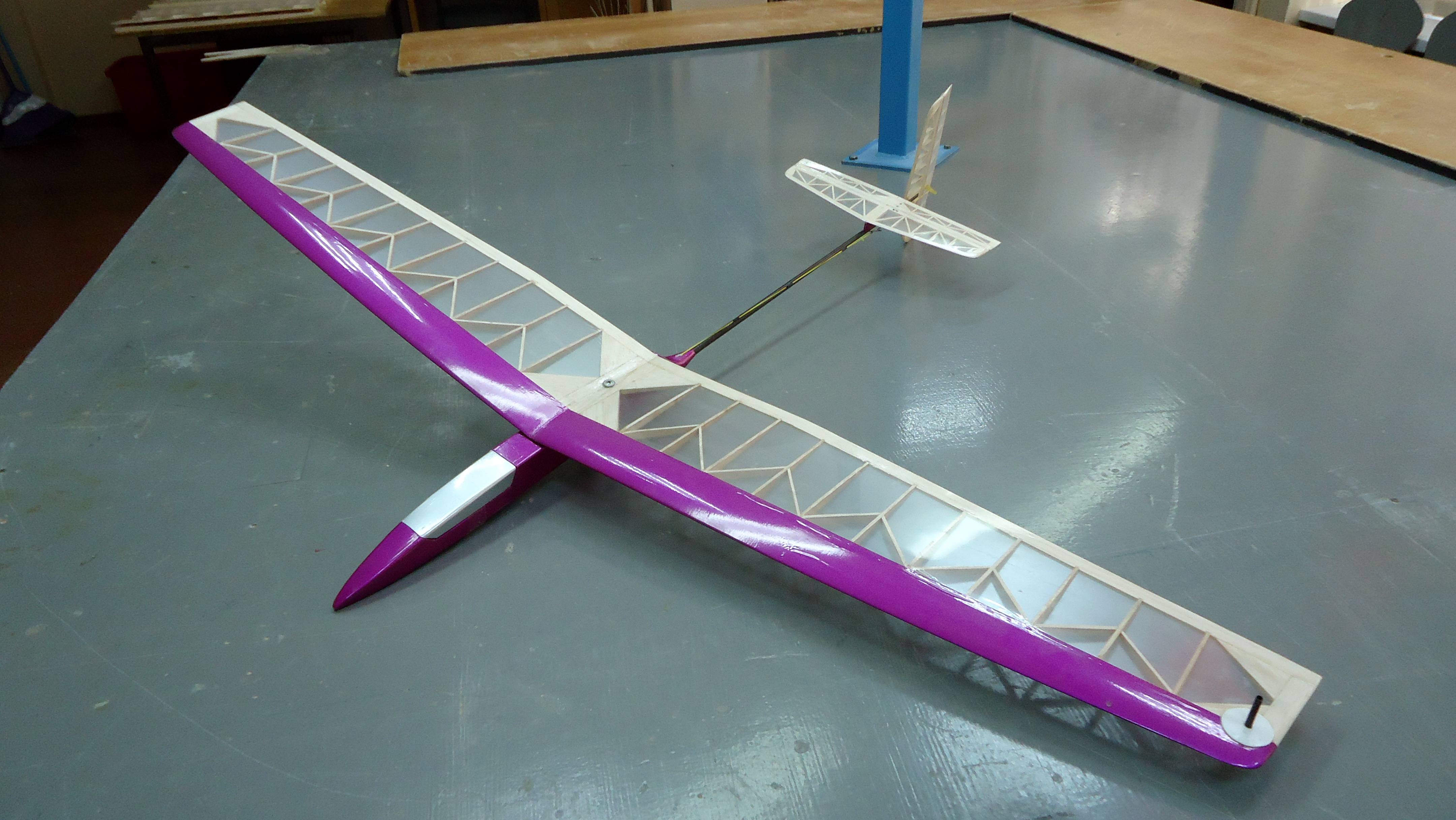 Радиоуправляемая модель метательного планера спортивного класса F-3K