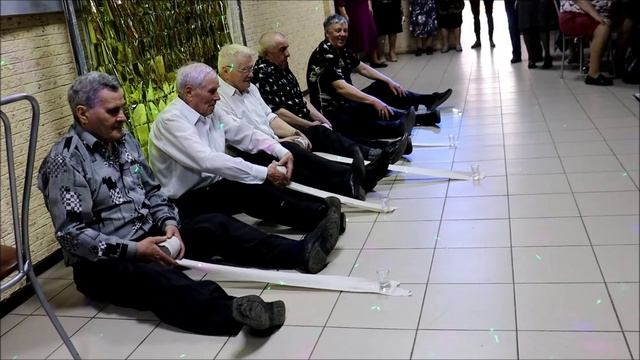 игра "Ёлки-моталки"