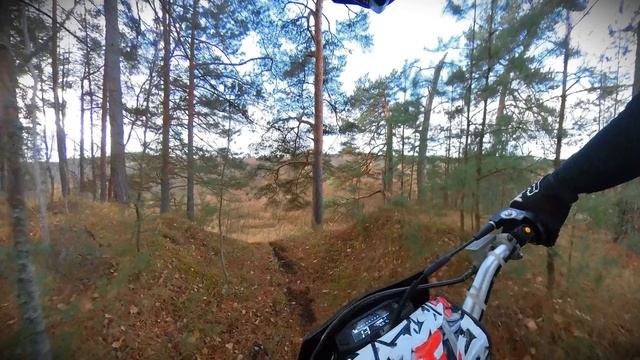 Разминка перед покатушками на эндурике - раскатал небольшой полигон для тренировок