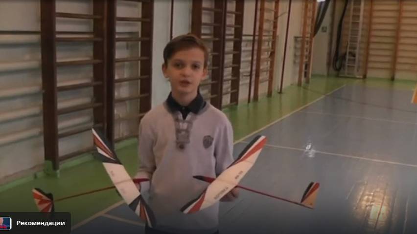 Испытание планеров с разными хвостовыми оперениями