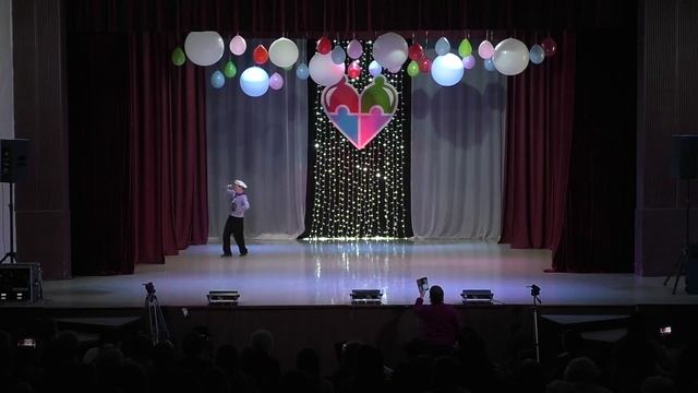 Яблочко - Гончаров Владимир (АРТ)