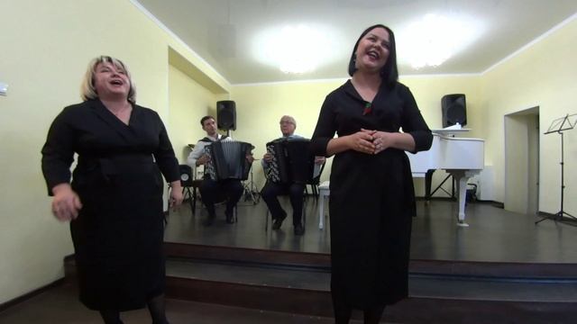 «Тянется веточка к веточке»