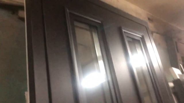 Парадная дверь скрытые петли