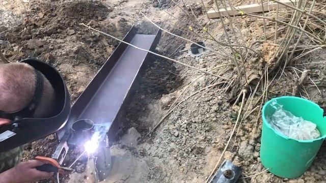 Монтаж ворот на сваи