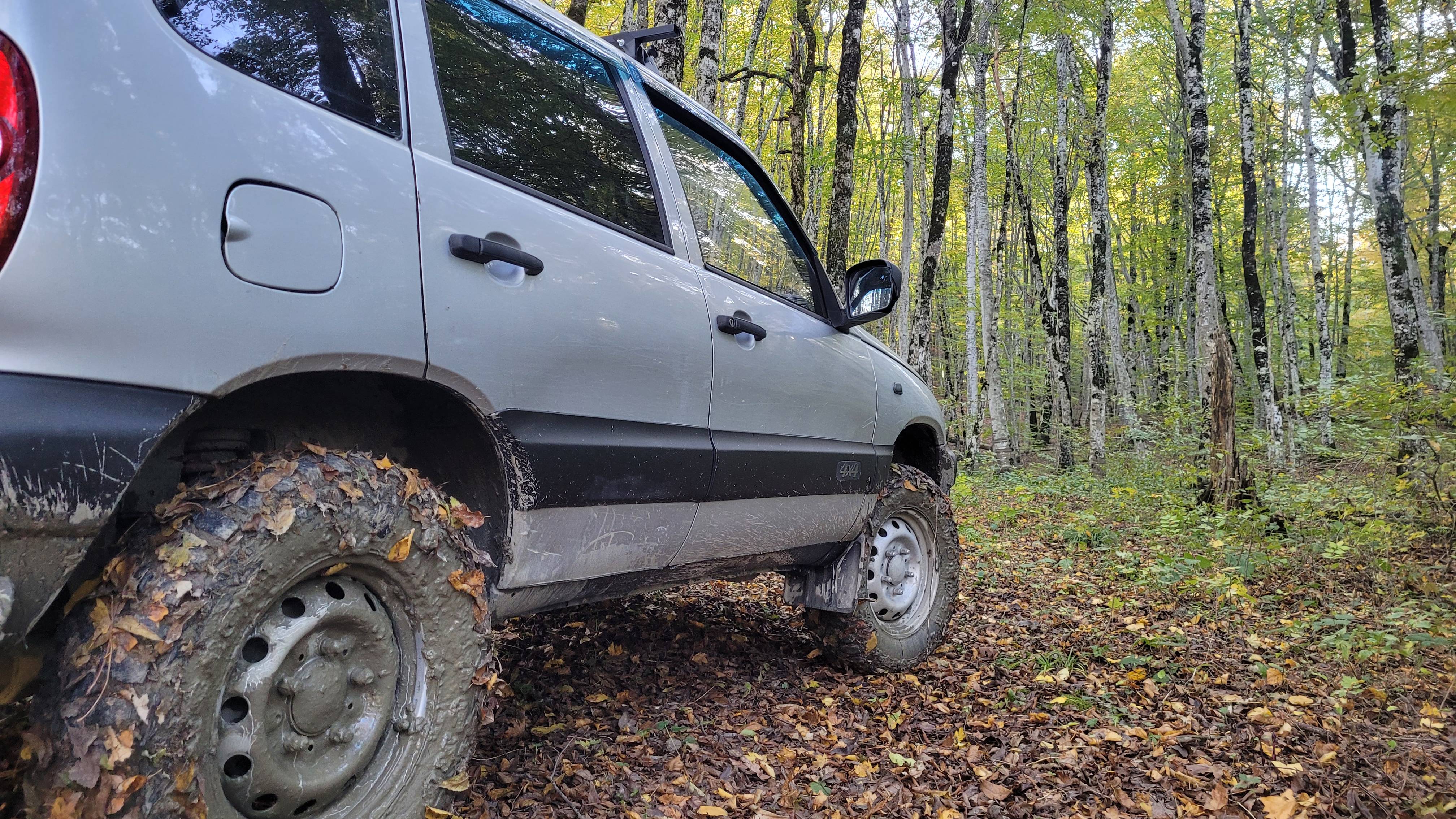 Офф-роуд на Шеви Ниве в окрестностях Новороссийска.