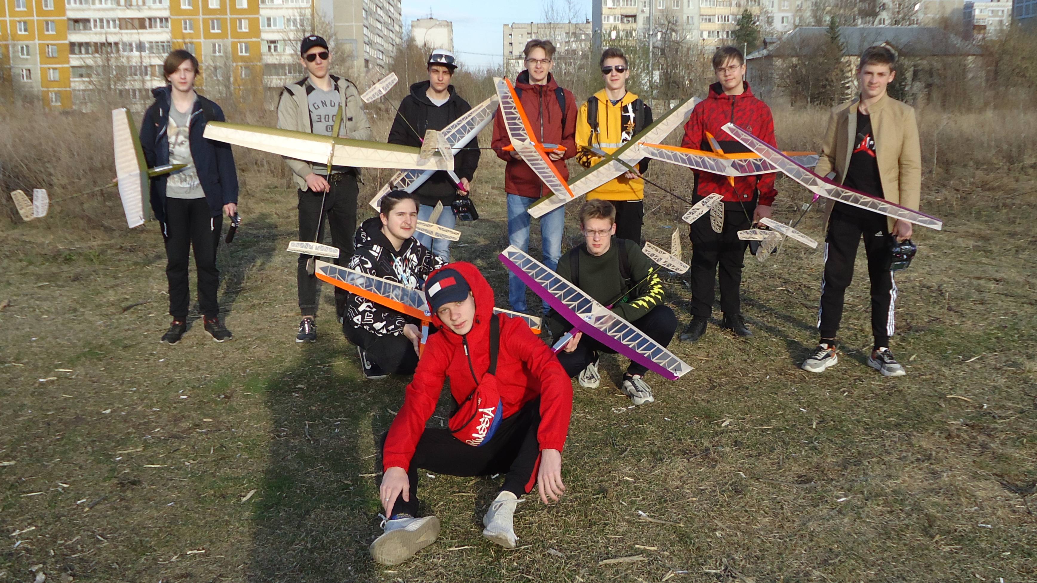 Тренировка команды детского клуба "Юный авиатор".