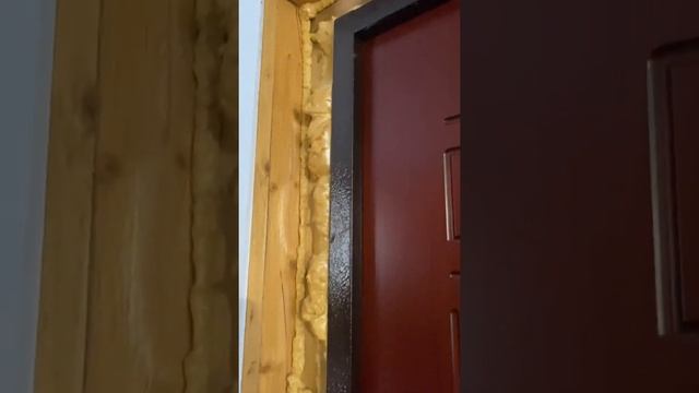 Теплая не дорогая входная стальная дверь