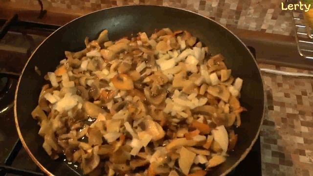 А на даче все цветет)