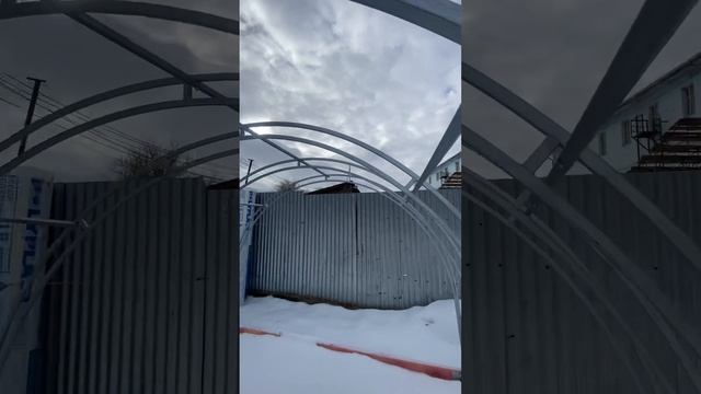 Теплица с двойными дугами полукруглая