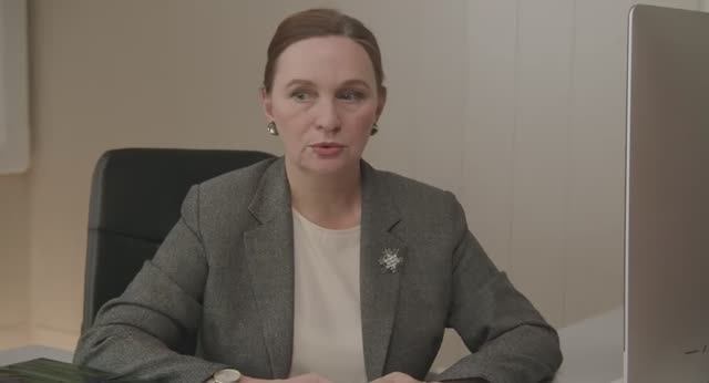 Виктория Цыганкова  в рекламе Мегамаркета в роли Алевтины Петровны