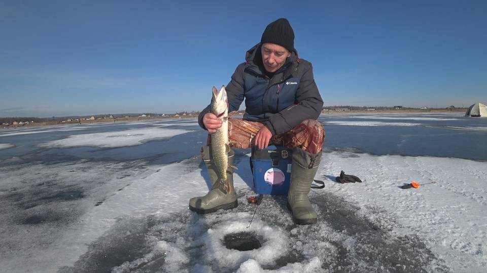Рыбалка первый лед.