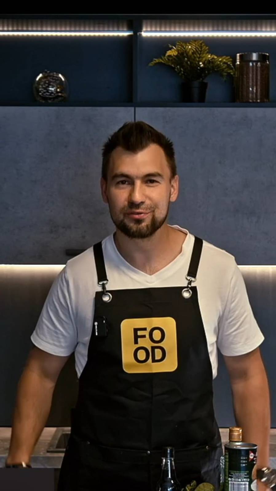 Любите индийское карри? Тогда обязательно смотрите новый выпуск шоу «Шеф vs любитель» 💚 #foodru