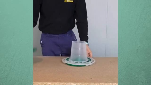 Уличная кормушка для лесных, садовых птиц