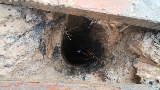 5. Скважина гидробурением, под обсадную -125 НПВХ трубу. День пятый- безводный!