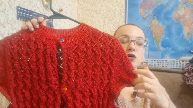 Вязальный эпизод/Итоги августа/Не вяжу совсем/Вышивка/Прядение перед уроками/Новая шерсть и шелк