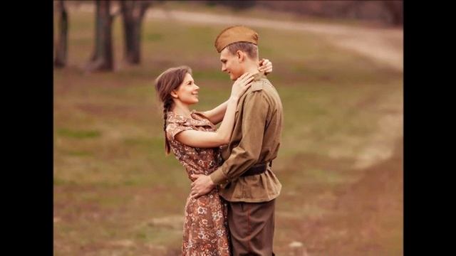 LARISSA TRI - ИДЁТ СОЛДАТ ПО ГОРОДУ