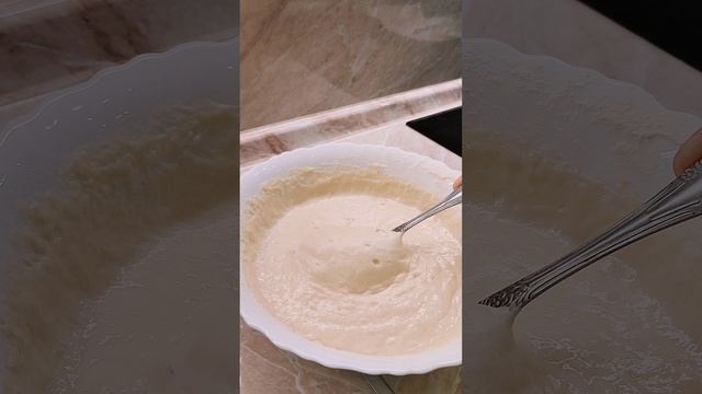 Оладушки на кефире ❤️ #shorts