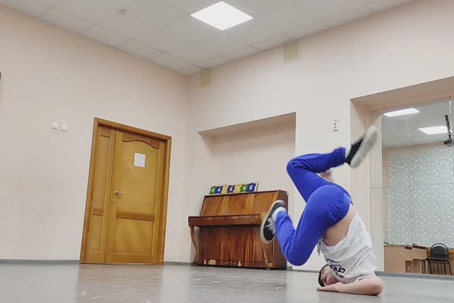 Максим - Round