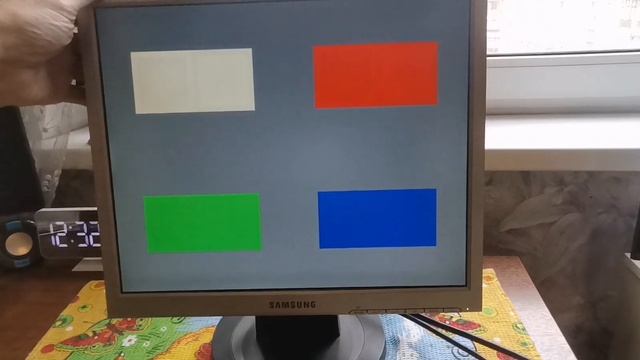 Тест монитора Samsung 720N на пиксели и цветность