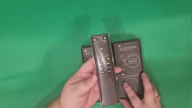 Распаковка Сбербокс 2 и первое впечатление  по сравнению с Сбербокс 1 и окко тв.