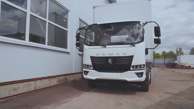 Компас 12 с изотермическим фургоном производства «АМЗ»