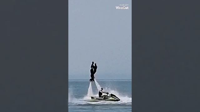 Ховерборд на воде