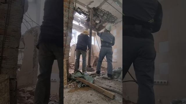 Демонтаж плит покрытия