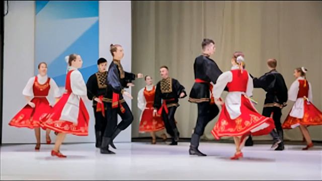 LARISSA TRI - РУССКАЯ КАДРИЛЬ