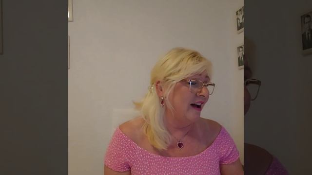 LARISSA TRI - ТЁТЯ ХАЯ