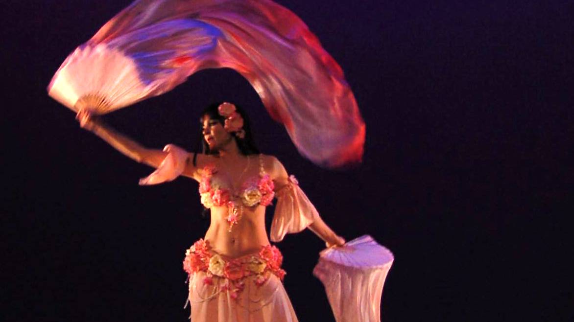 Звезда восточного танца  Tanna Valentine - веера-вуали - белиданс, восточный танец, Нью Йорк