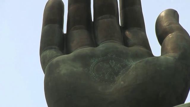 Большой Будда в Гонконге, Китай