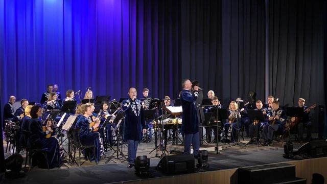 Концерт оркестра "Россияне" Солист Алексей Балашов (гобой)