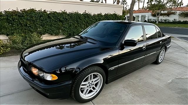 LARISSA TRI - ЧЁРНЫЙ БУМЕР