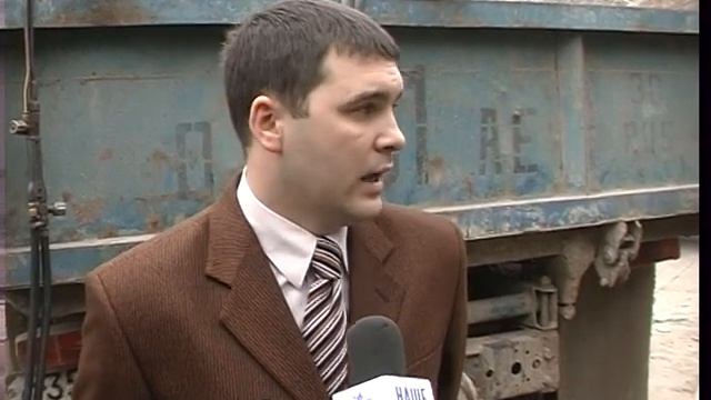 Скандал с территорией парка "Планета" - Олег Сарычев с наручниками у забора, 01.10.2005