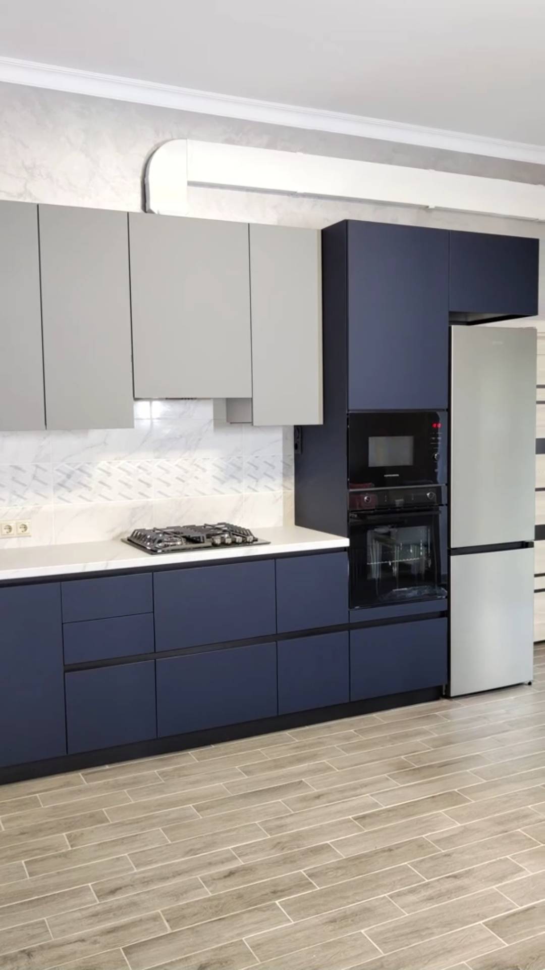 Недорогая, красивая, функциональная кухня в частном доме.