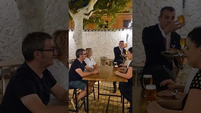 Подача пива "по красоте".