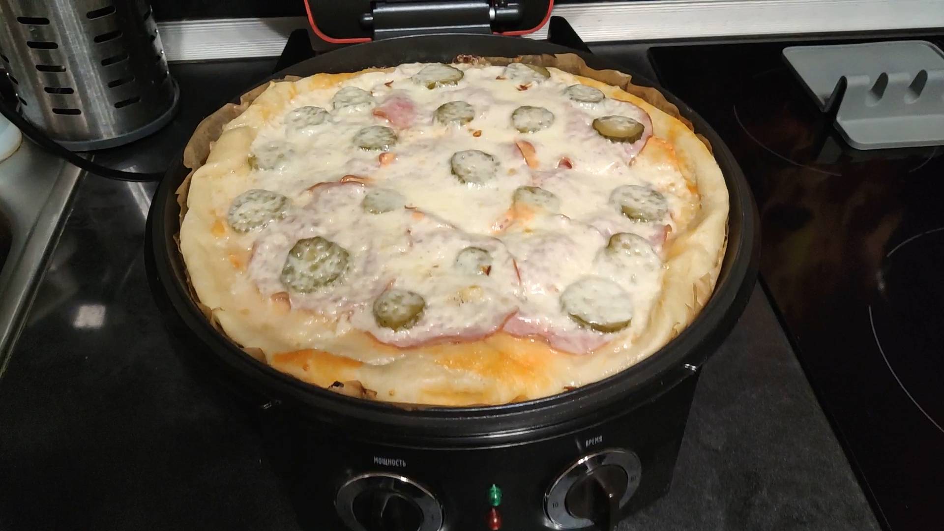 Пиццамейкер Kitfort KT-3687