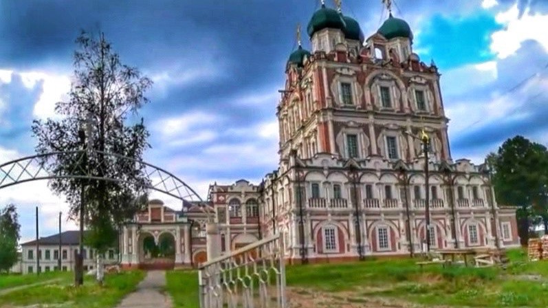 Сольвычегодск 2024. Гуляем у храма и едем купаться в Великий Устюг