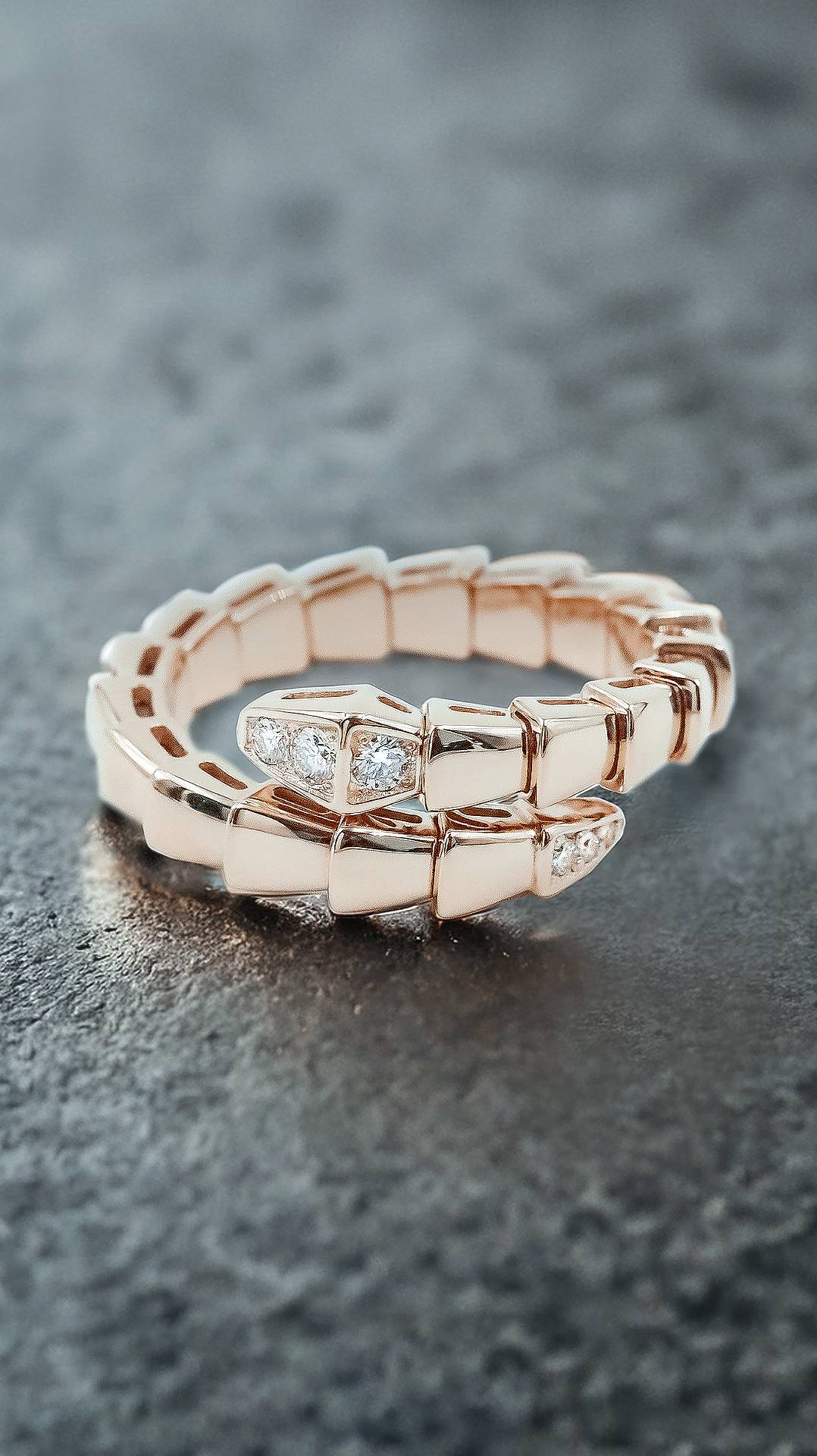 Кольцо в виде змеи с бриллиантами #булгари #серпенти #кольцо #ювелирныеизделия