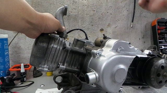 Установка карбюратора PZ19 на двигатель 139qmb, серия 2: Впускные коллекторы.